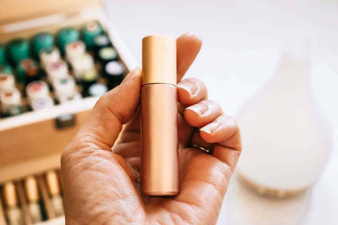 DIY Magnesium Spray + Magnesium Deodorant & Roller Recipe - Happy Home ...